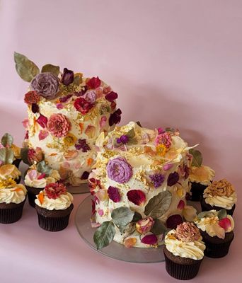 Sweet Little Vintage Cakes Darwin, NT. Australia | Luxe Vintage Bloom ...